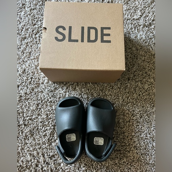 Yeezy | Shoes | Adidas Yeezy Slide Infants Onyx Size 7k Authentic Brand ...